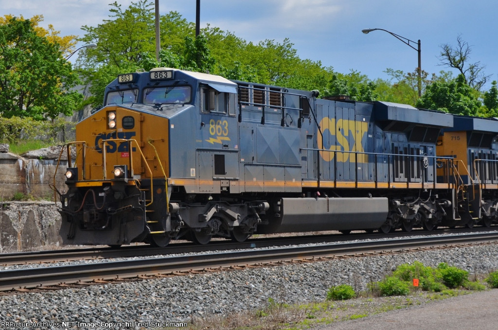 CSX 863
